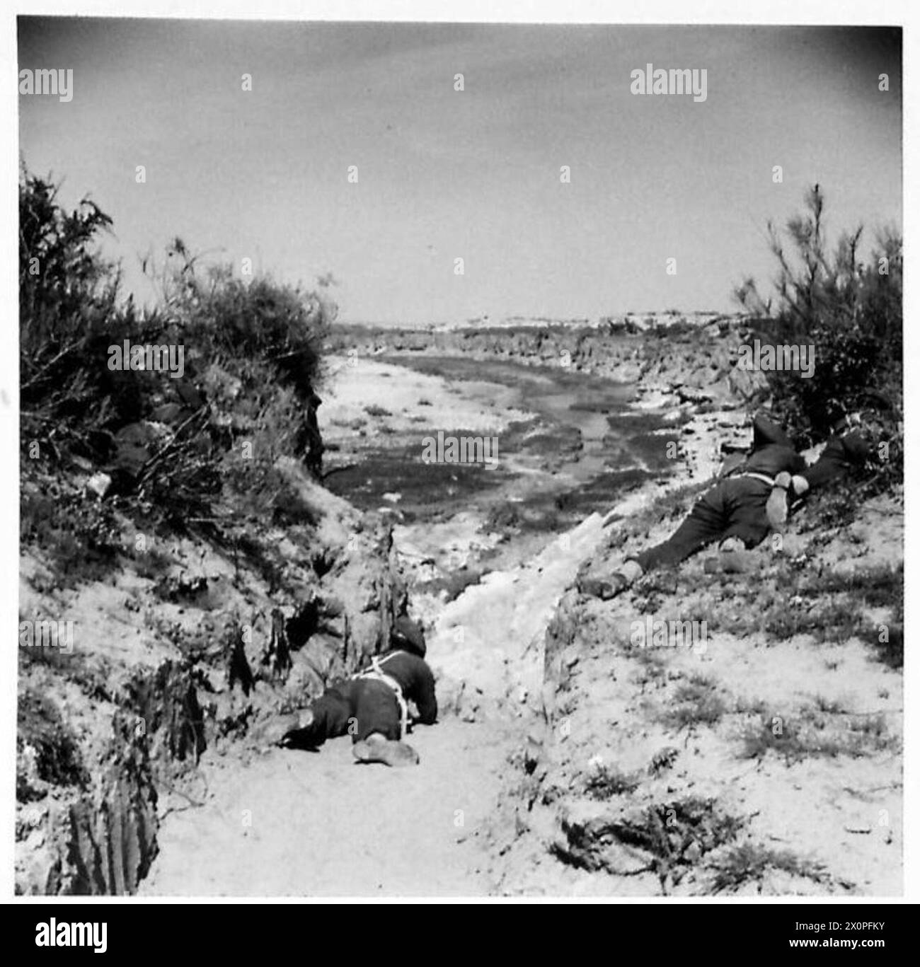 WITH A HIGHLAND DIVISION IN THE MARETH LINE - A narrow pass (held by ...