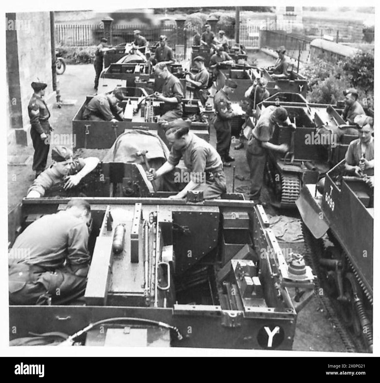 THE GREEN HOWARDS IN NORTHERN IRELAND - A mechanised Army means ...