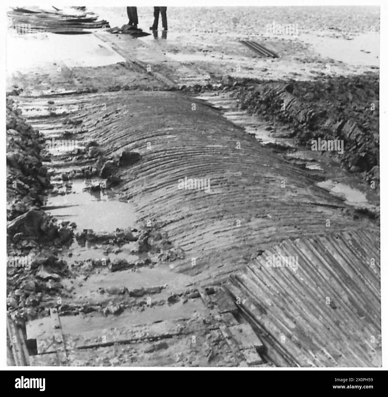 Feet mud Cut Out Stock Images & Pictures - Alamy