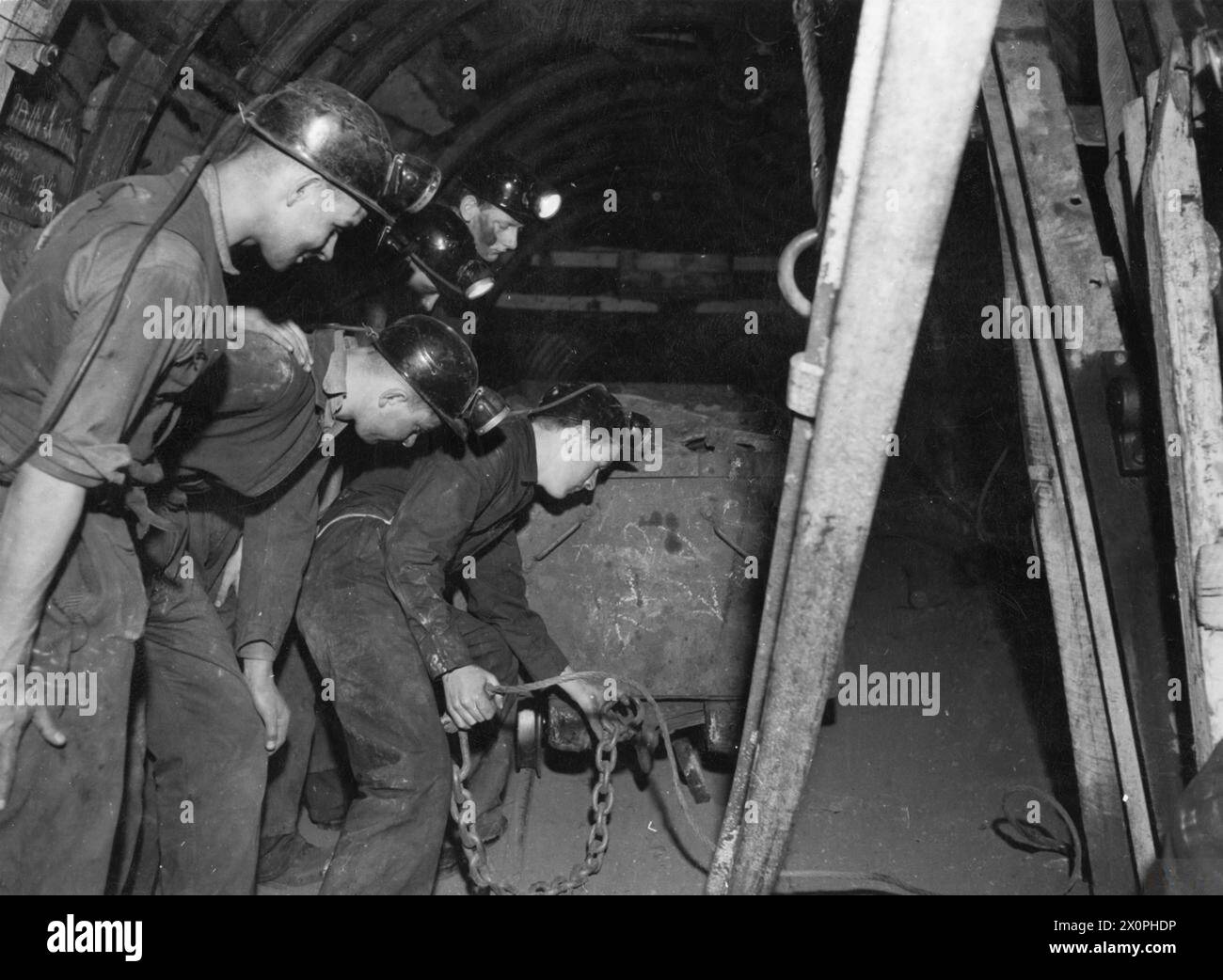 BEVIN BOYS: MINING TRAINING, CANTERBURY, KENT, ENGLAND, UK, 1944 ...