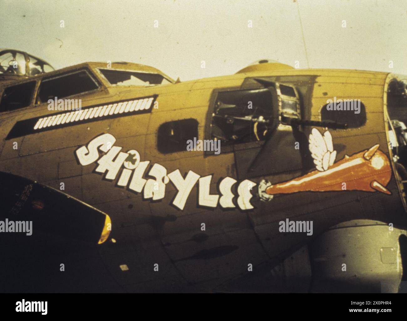 UNITED STATES EIGHTH AIR FORCE IN BRITAIN, 1942-1945 - A B-17 Flying ...