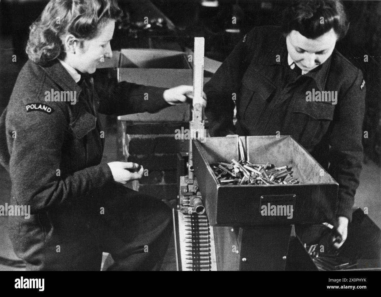 THE POLISH AIR FORCE IN BRITAIN, 1940-1947 - Female members of the ...
