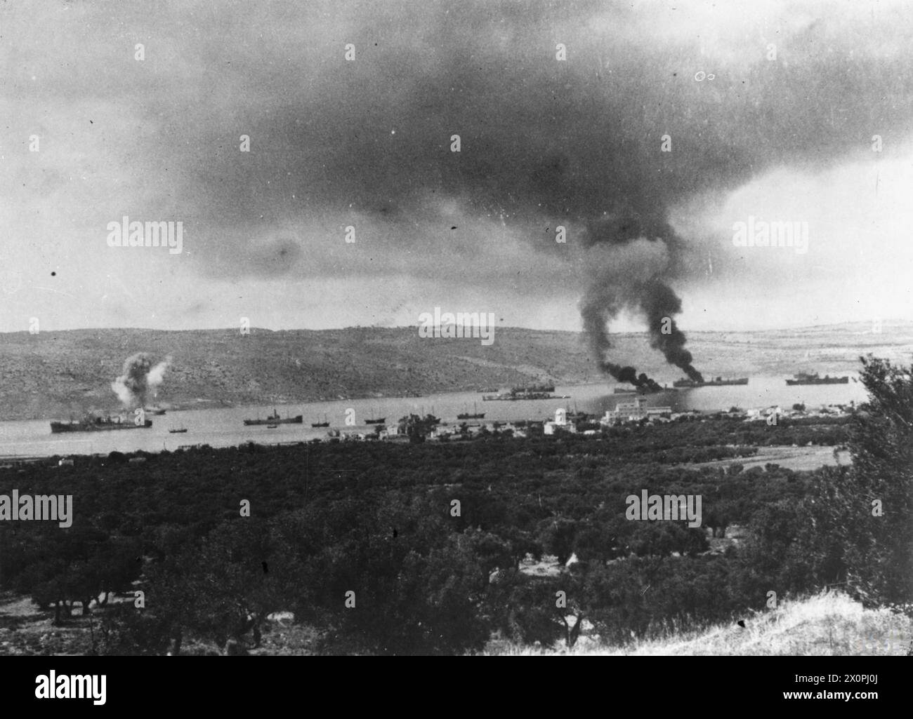 Burning vessels hi-res stock photography and images - Alamy