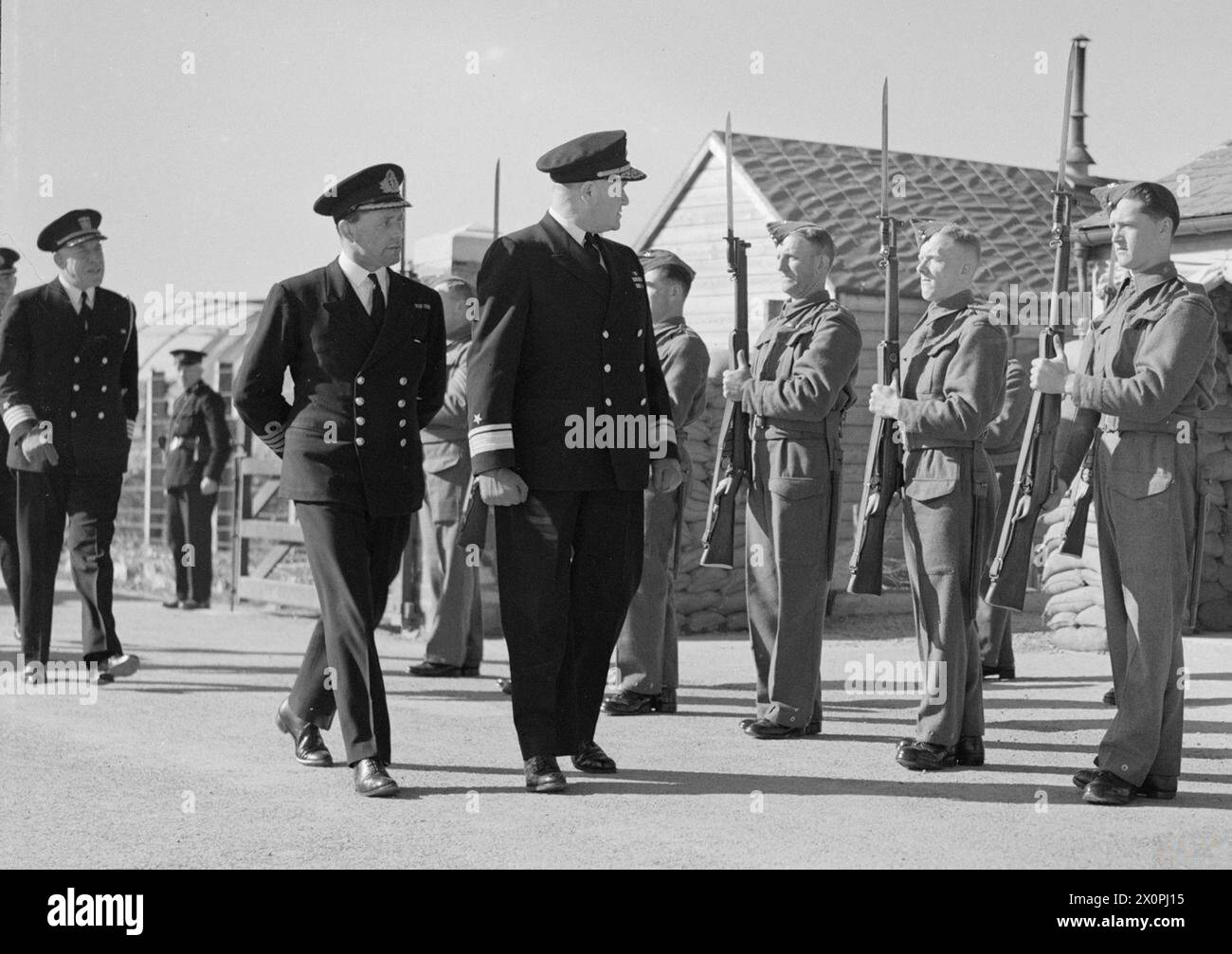US NAVAL AIRMEN IN THE UK. APRIL 1942, HMS SPARROWHAWK, ROYAL NAVAL AIR ...