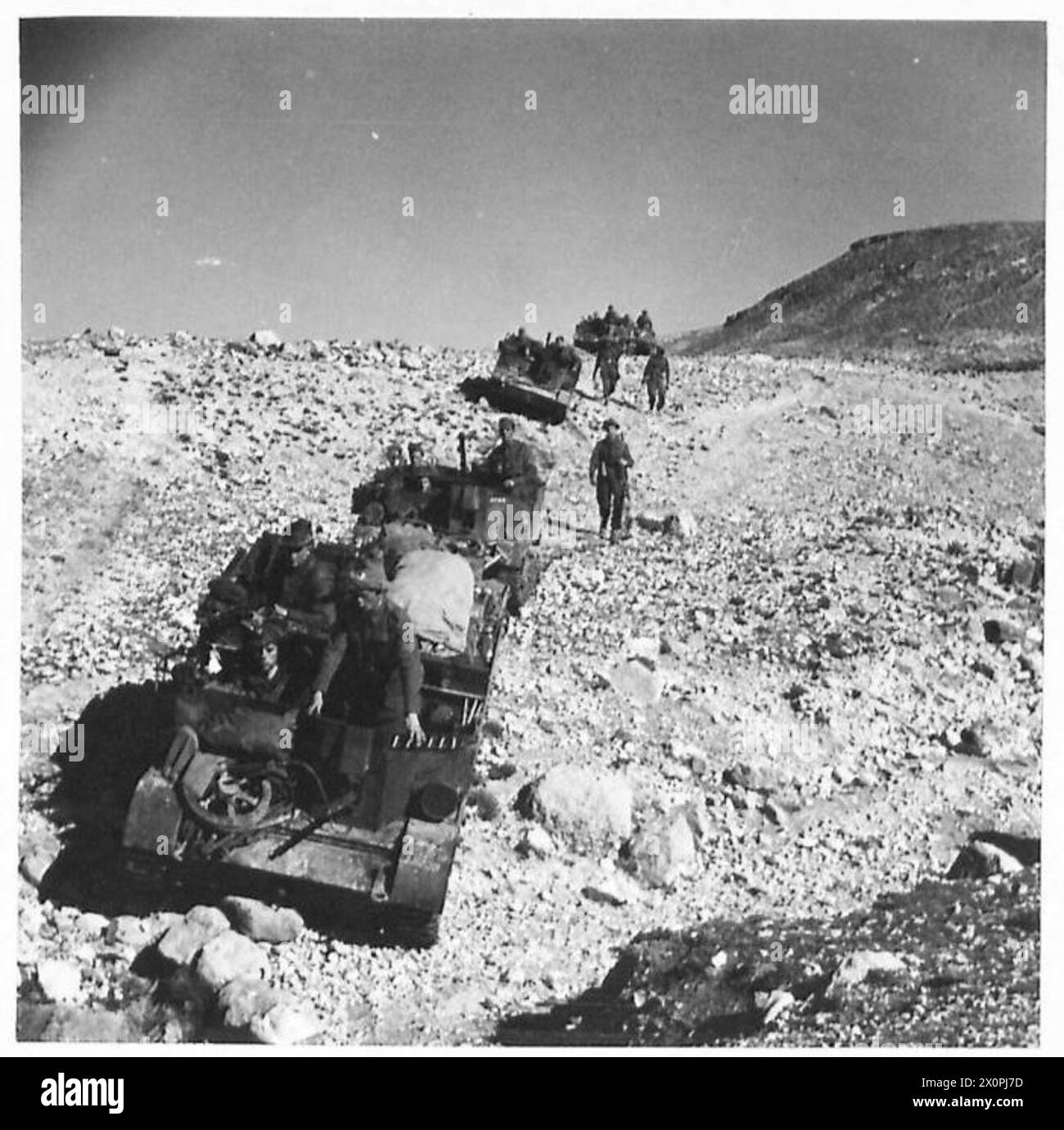 THE BATTLE FOR THE KASSERINE GAP BY BRITISH AND AMERICAN TROOPS - Bren ...