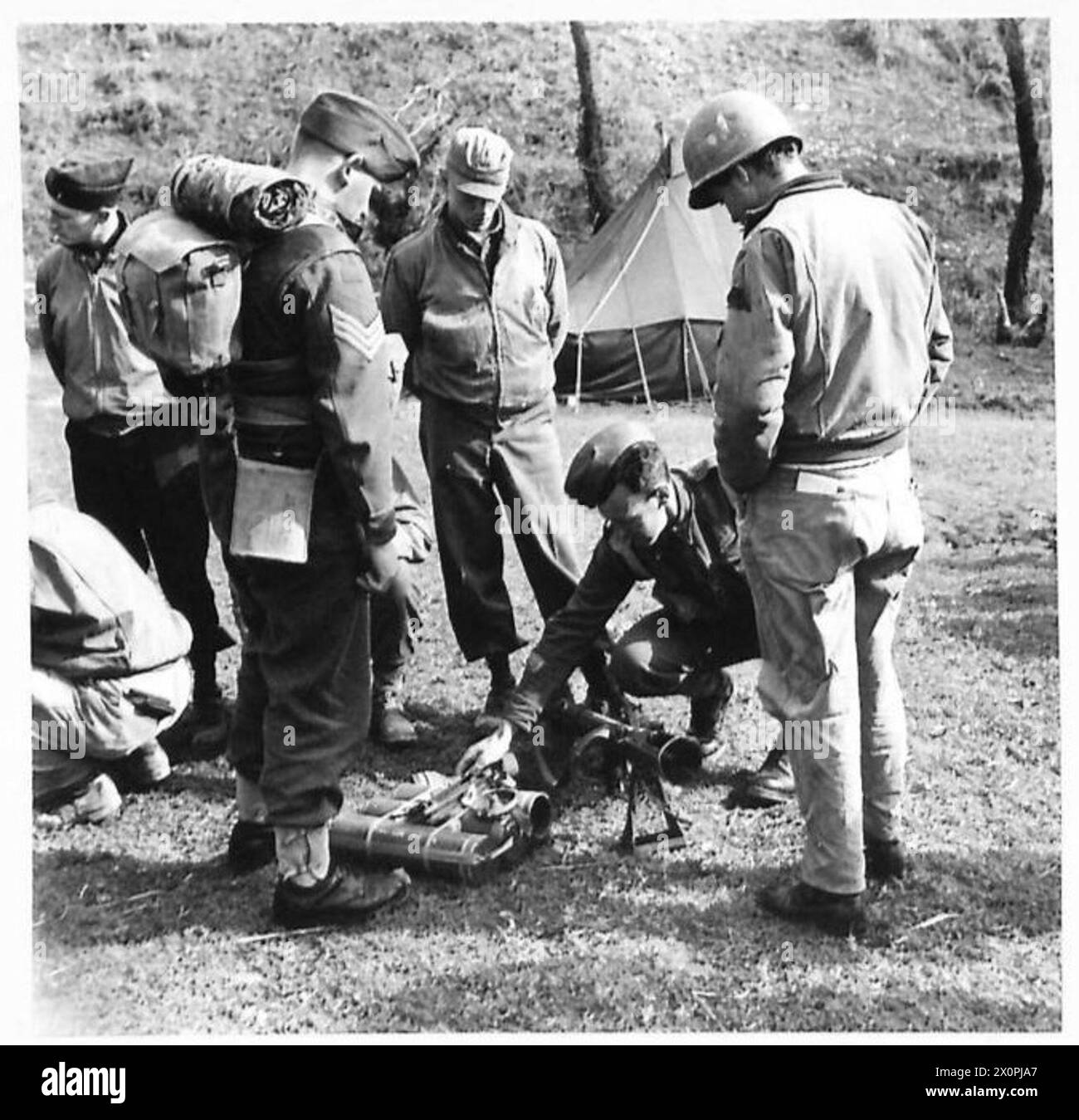 FIFTH ARMY : VARIOUS - Americans show interest in the new infantry ...