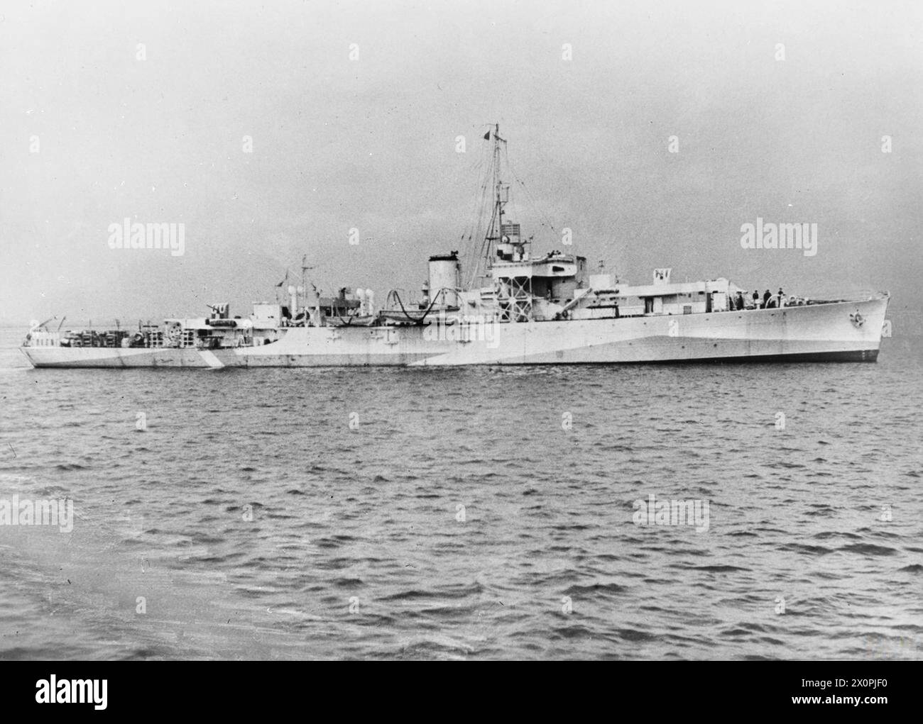 ONE OF THE NAVY'S NEW FRIGATES - HMS SWALE. 4 FEBRUARY 1943. THIS IS ...