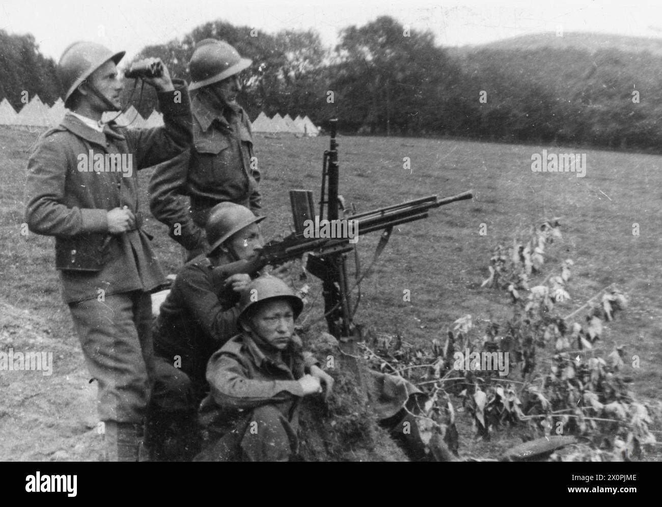 THE POLISH ARMY IN FRANCE, 1939-1940 - Polish troops during field ...