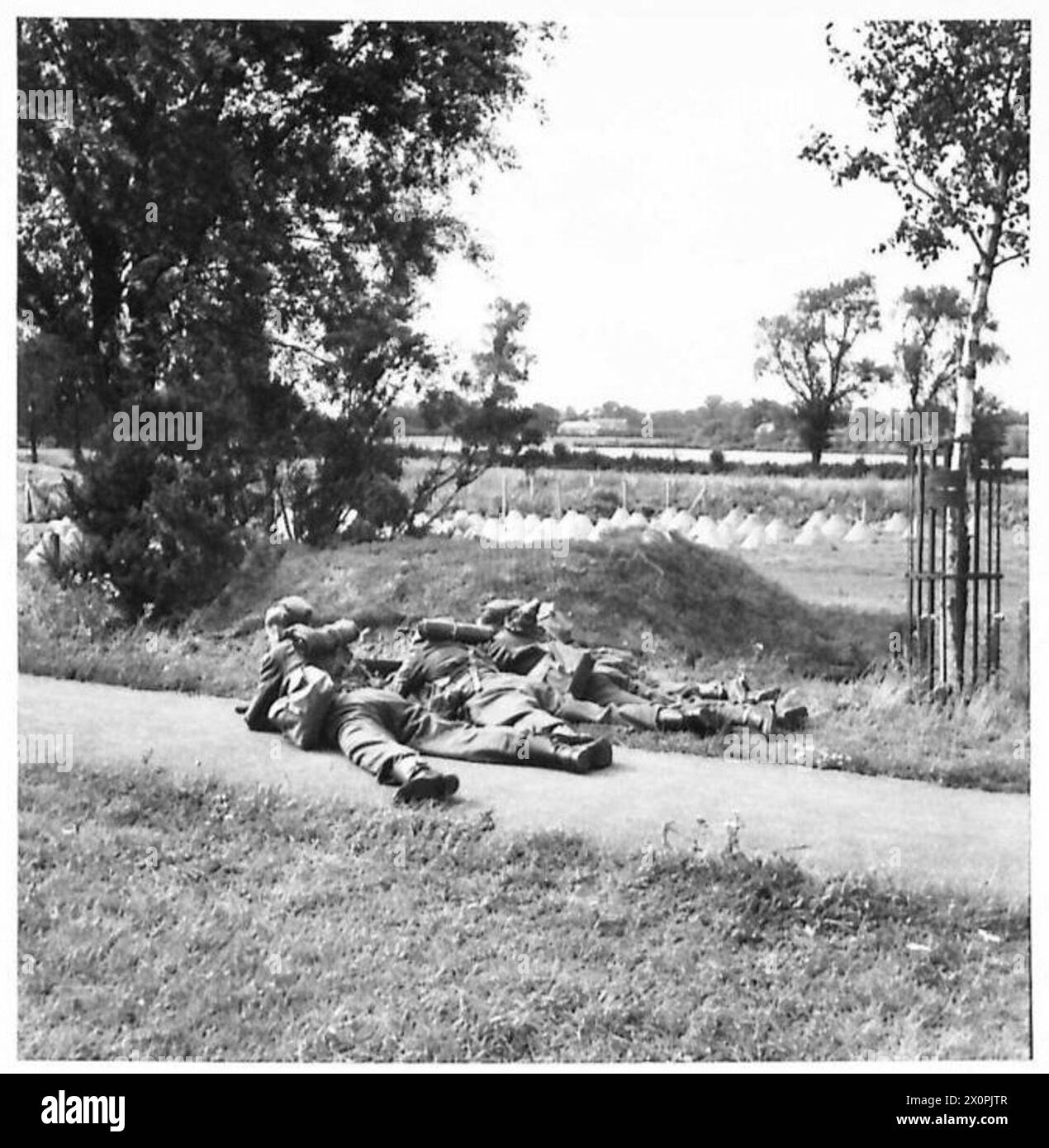EXERCISE FOR HOME GUARDS AND CIVIL DEFENCE TRAINING - Crawling ...