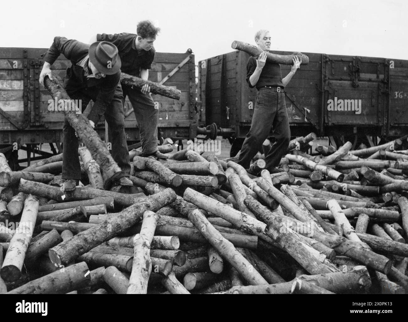 BEVIN BOYS: MINING TRAINING, CANTERBURY, KENT, ENGLAND, UK, 1944 - As ...