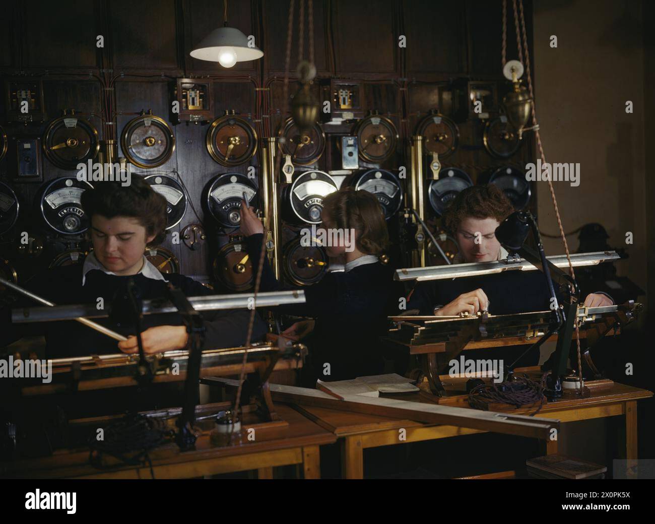 WOMEN AT WAR 1939 - 1945 - Auxiliary Territorial Service: The ATS ...