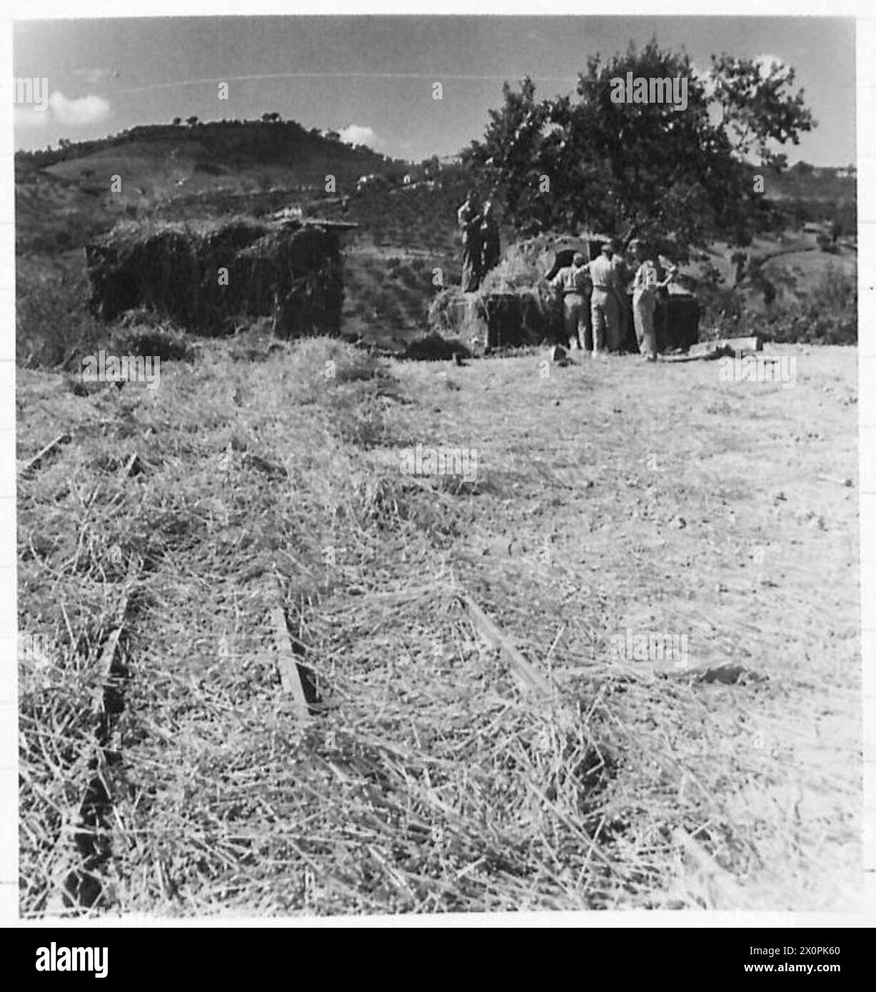 GOTHIC LINE DEFENCES - The rails on which the square base which forms ... GOTHIC LINE DEFENCES - The rails on which the square base which forms ...