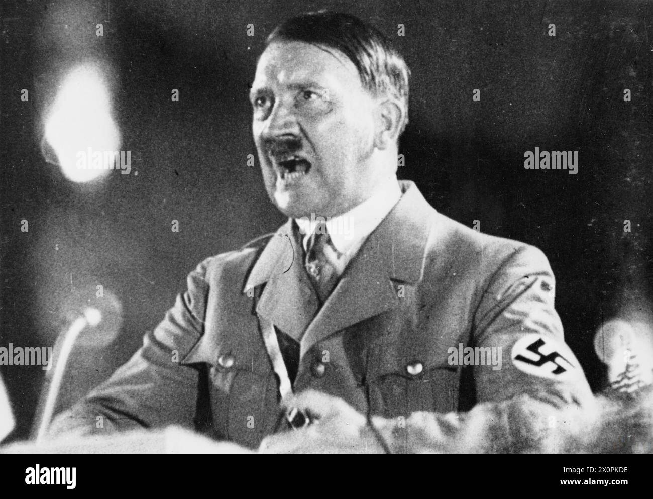 Adolf hitler giving a speech hi-res stock photography and images - Alamy
