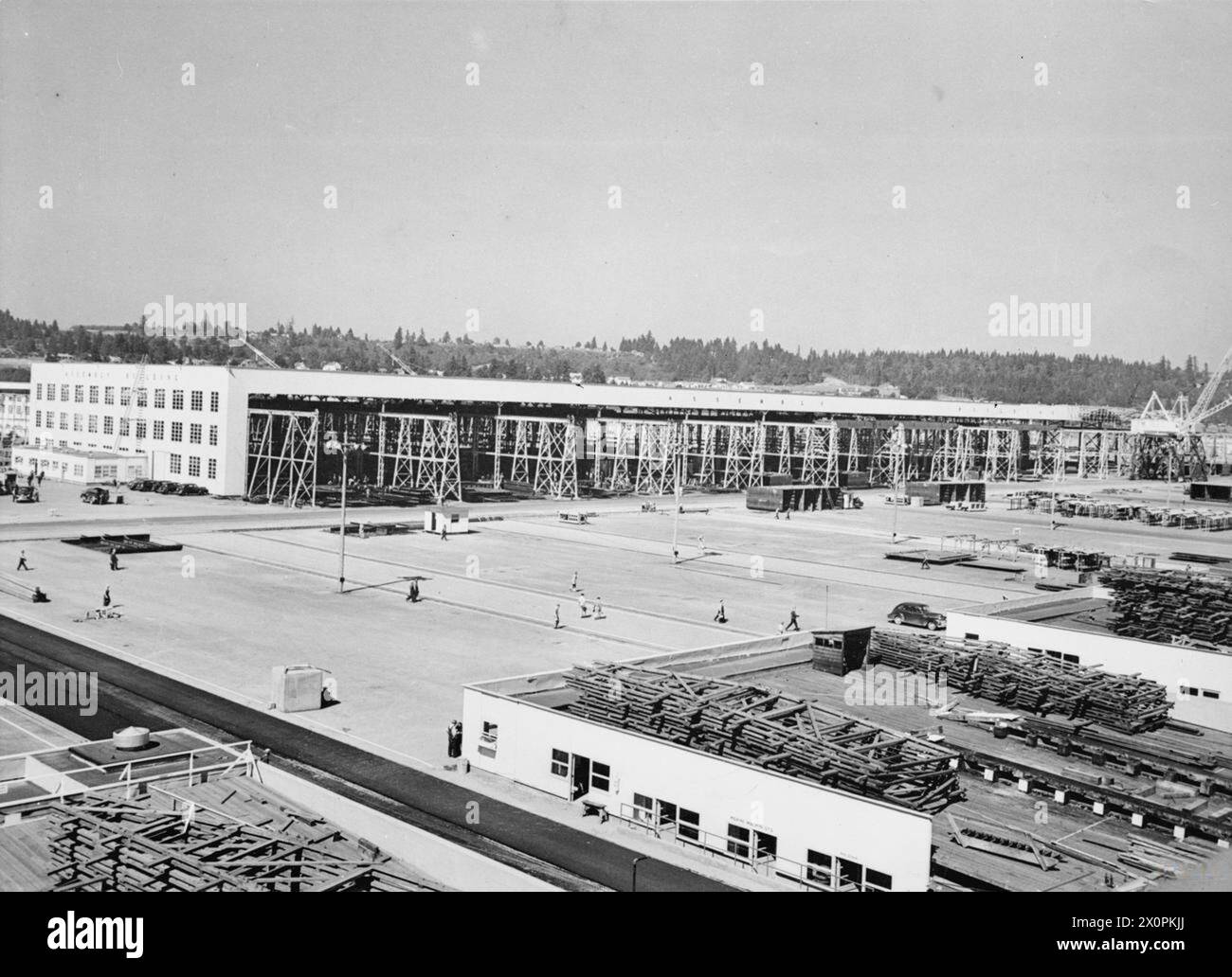 A ship assembly building at the Kaiser Shipyards in the USA during the ...
