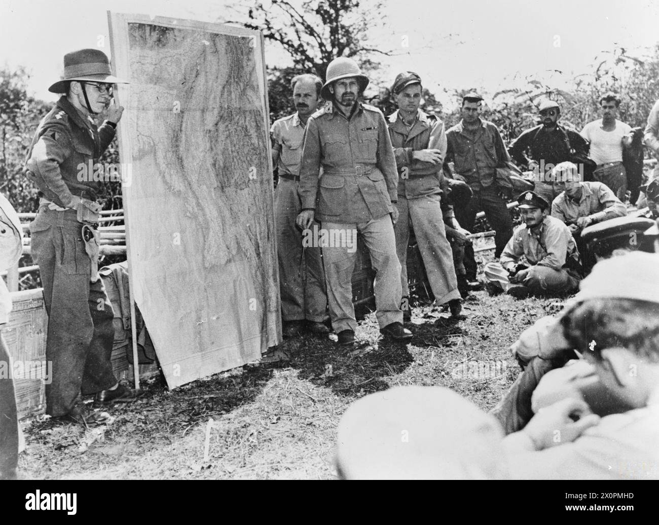 Brigadier Orde Wingate briefs the 77th Indian Brigade at an airfield in ...