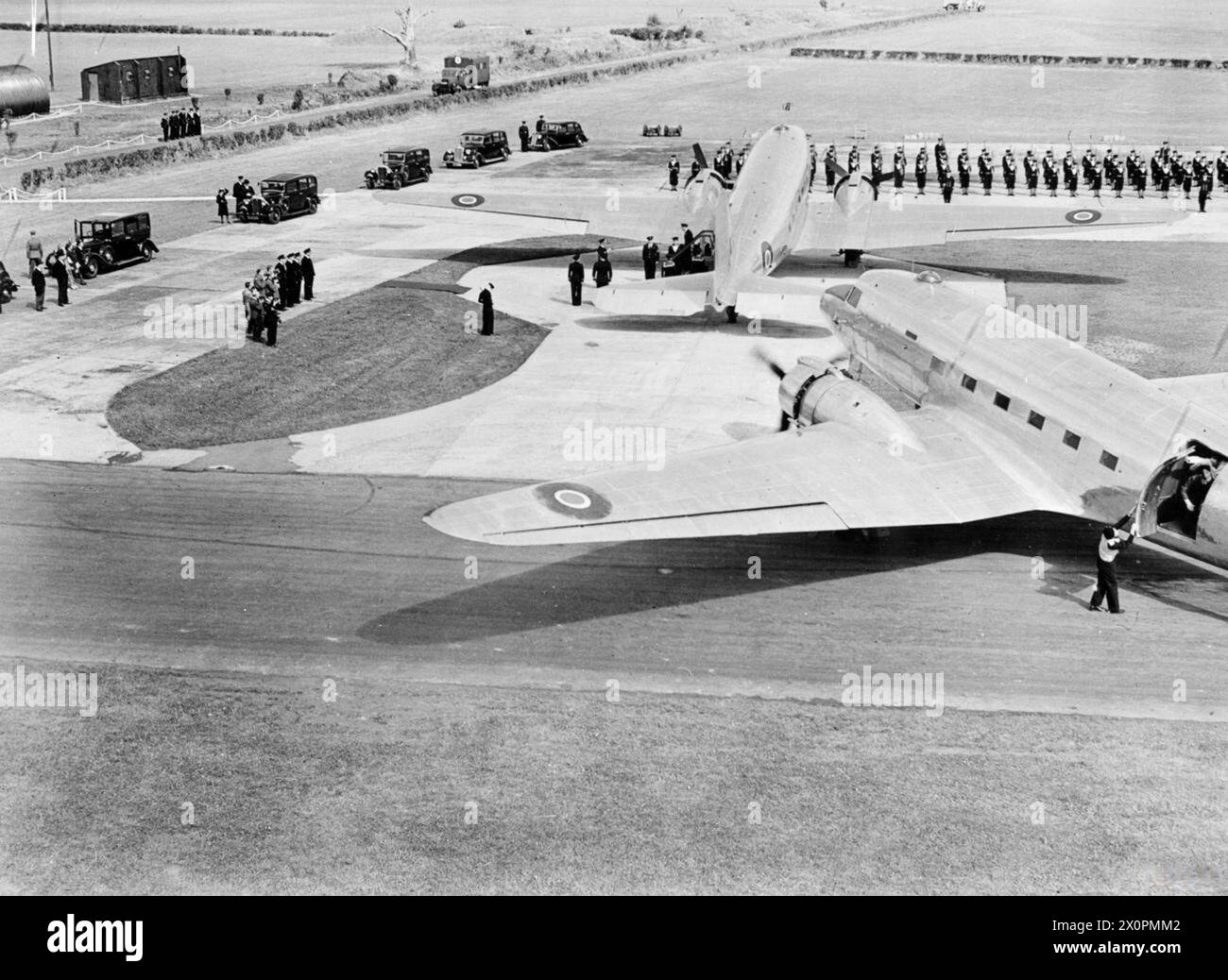 ROYAL VISIT TO NORTHERN IRELAND. 19 JULY 1945, HM THE KING AND QUEEN ...