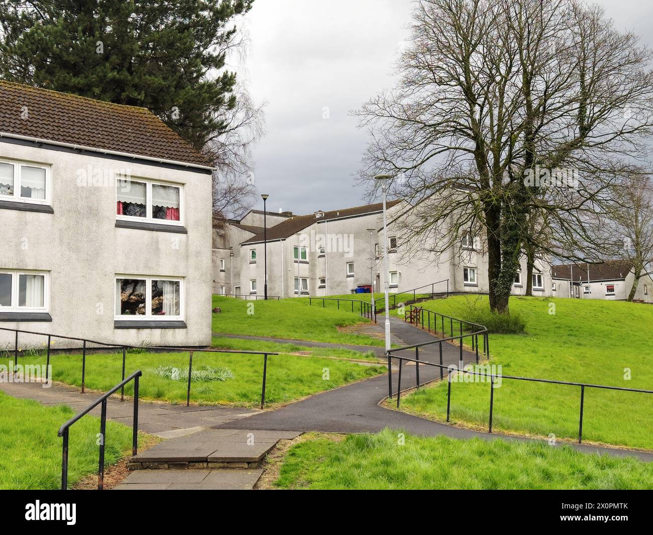 Council flats in poor housing estate left abandoned in Glasgow Stock ...