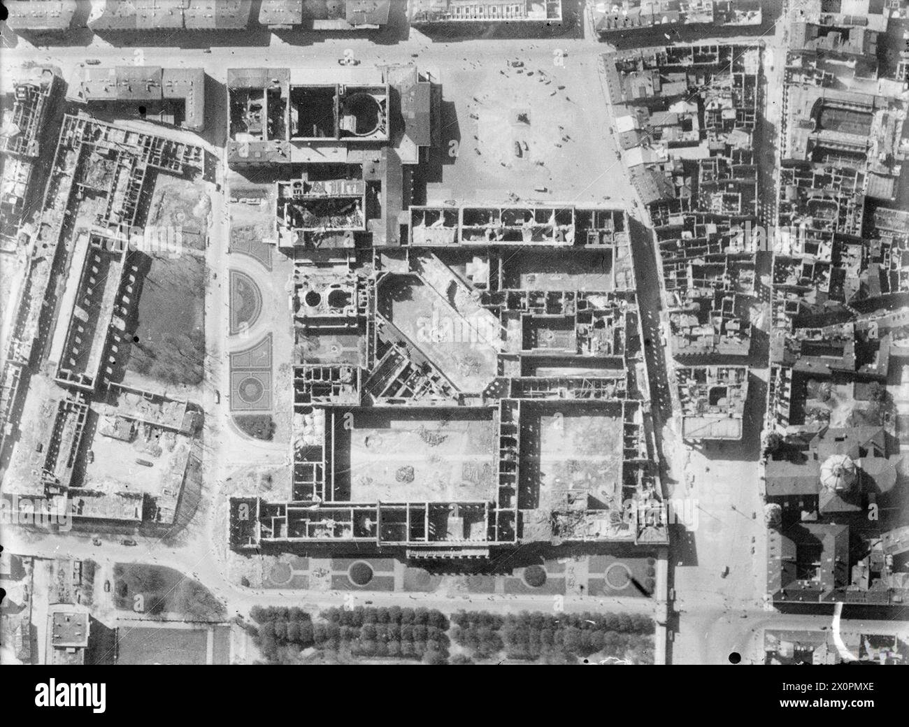 ROYAL AIR FORCE: OPERATIONS BY THE PHOTOGRAPHIC RECONNAISSANCE UNITS ...