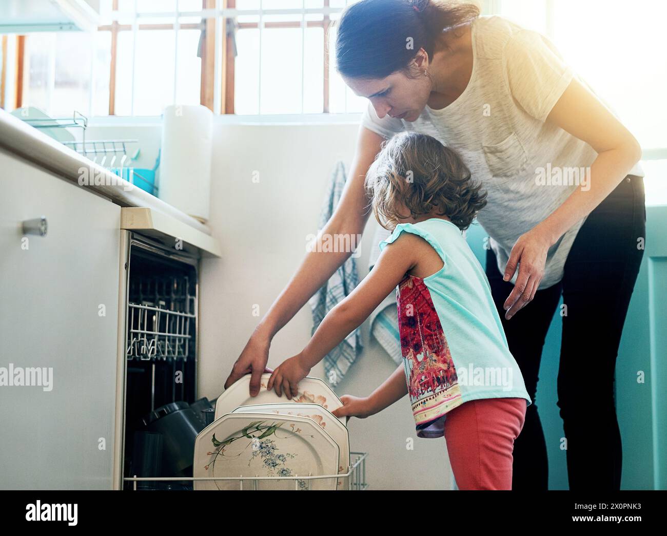 Help, dishwasher and mom with girl in home for chores, teaching or ...