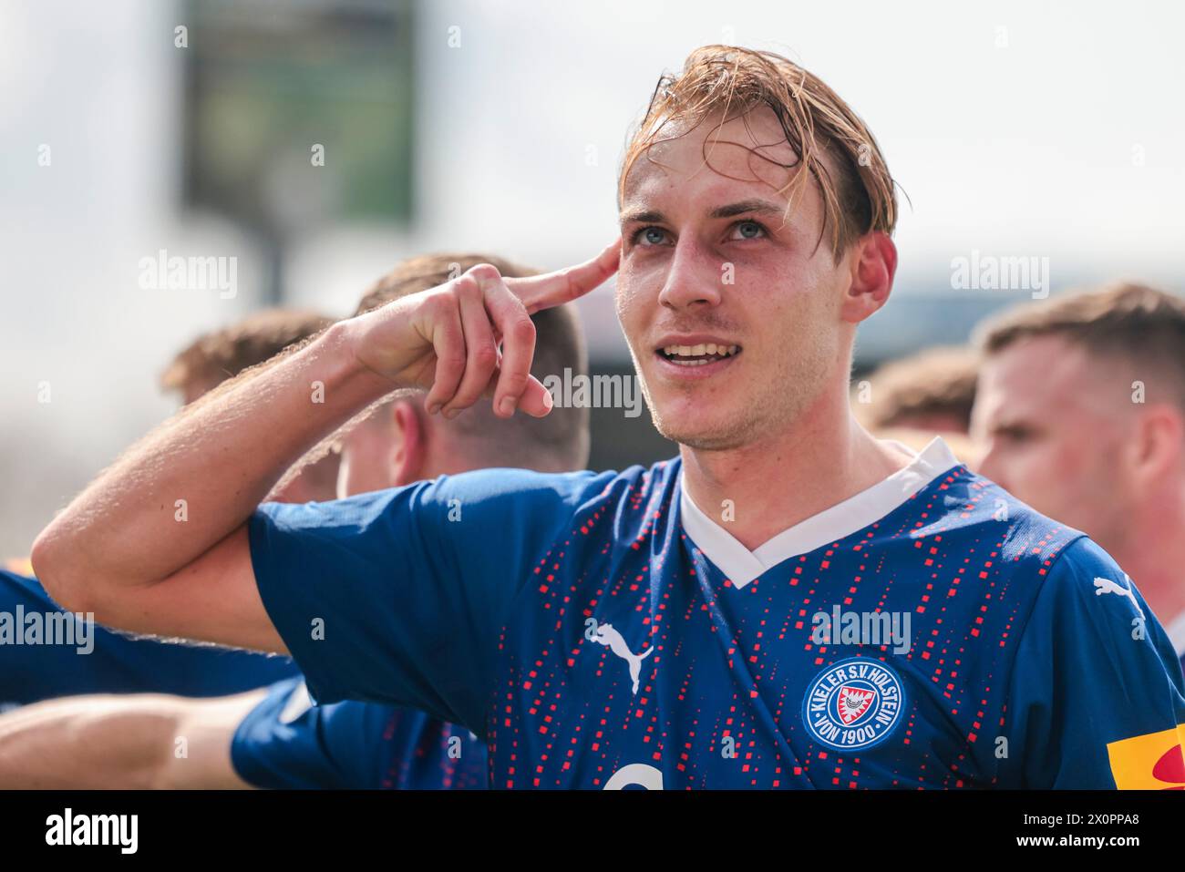 Kiel, Germany. 13th Apr, 2024. Soccer: Bundesliga 2, Holstein Kiel ...