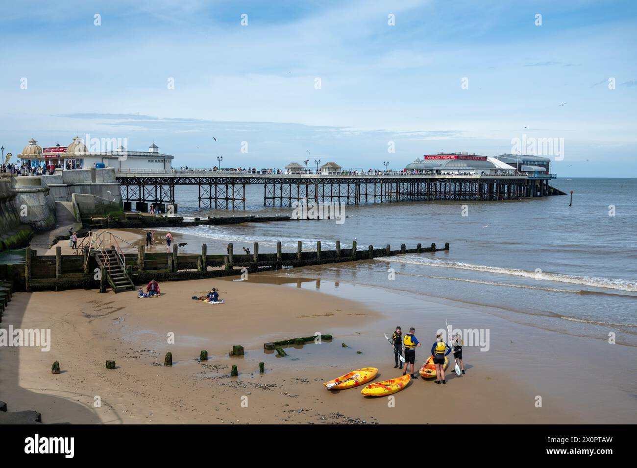 Spring weather 2024 hi-res stock photography and images - Alamy