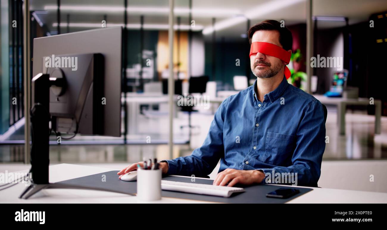 Blind man office computer hi-res stock photography and images - Alamy