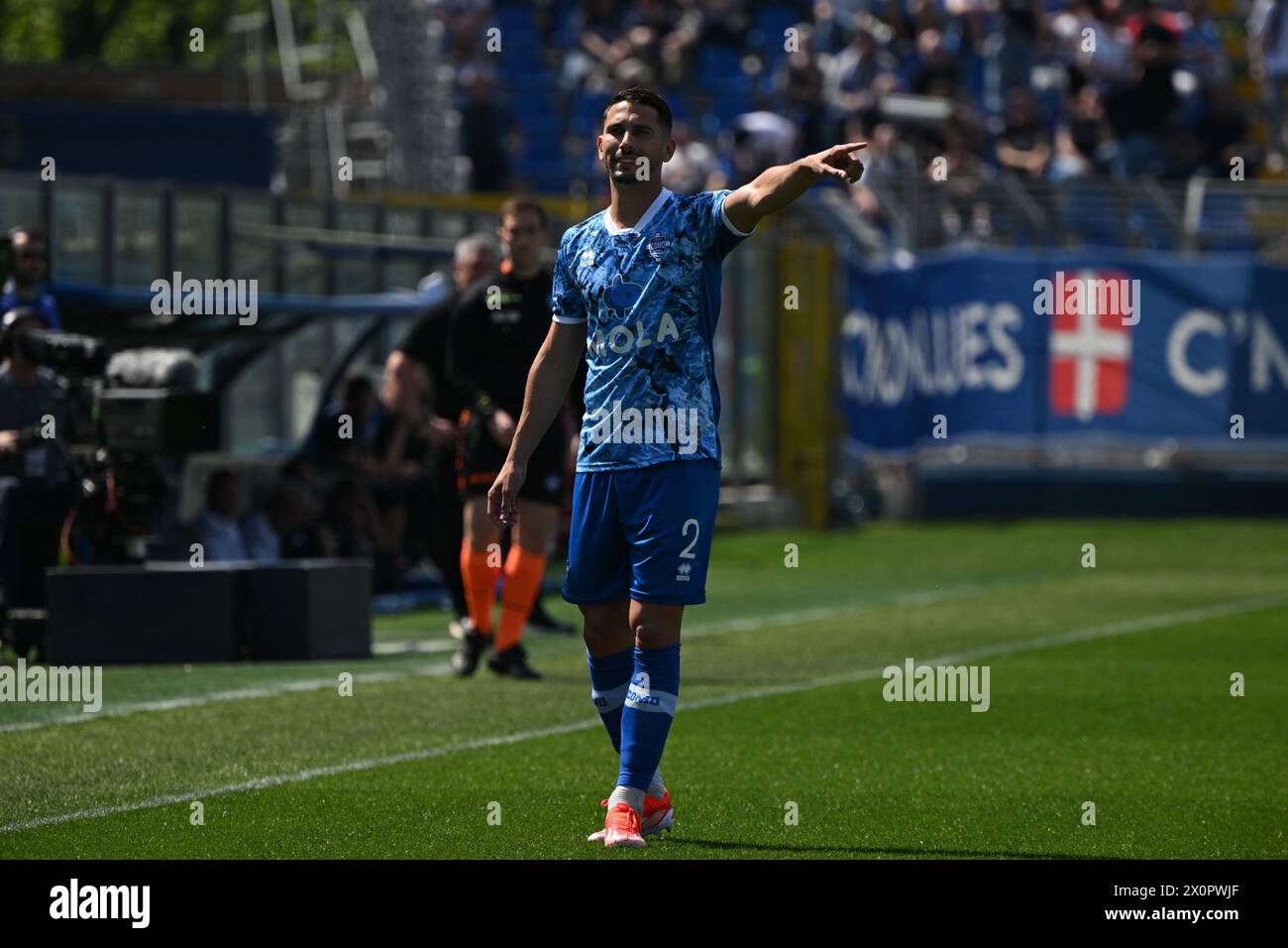 Edoardo Goldaniga of Calcio Como during the Serie B BKT football match ...