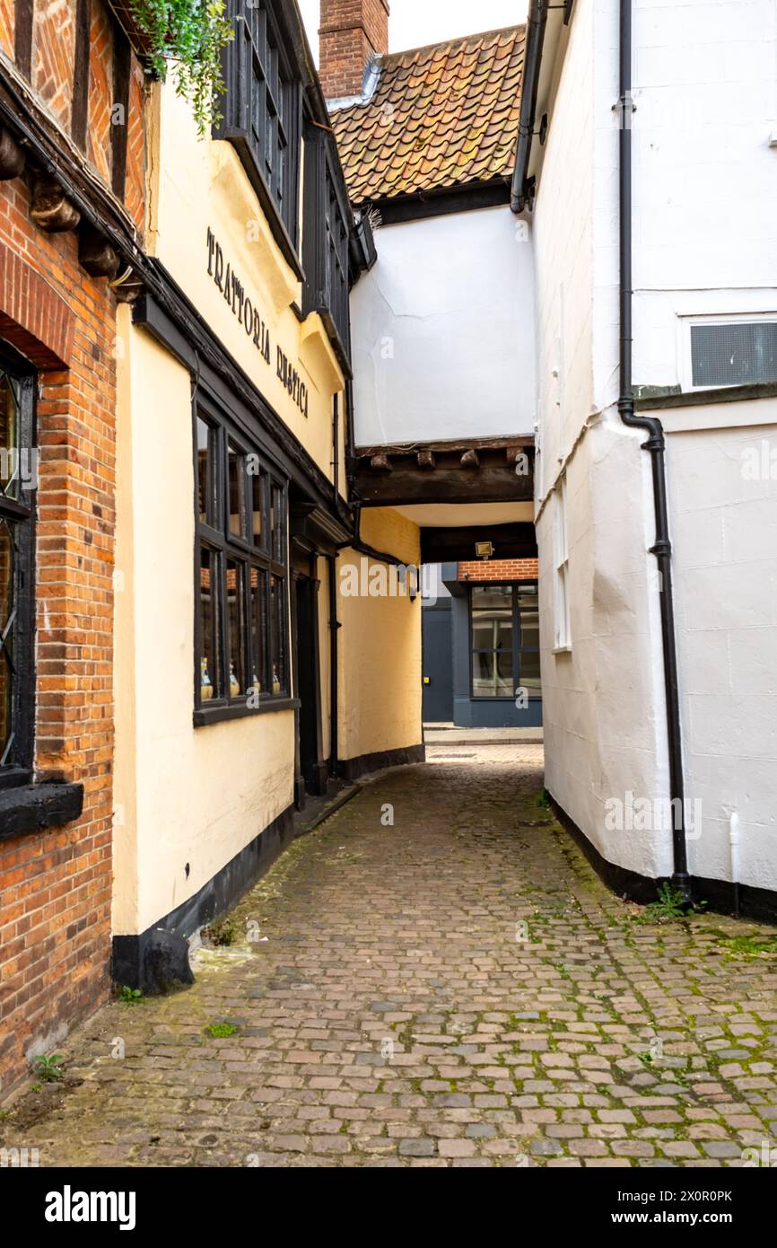 Norwich, Norfolk, UK – April 07 2024. An old, historic and tight alley ...