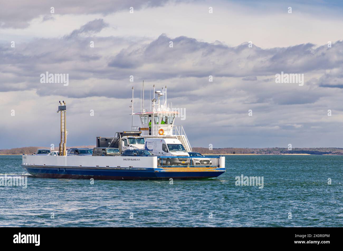 loaded shelter island ferry underway off shelter island, ny Stock Photo ...