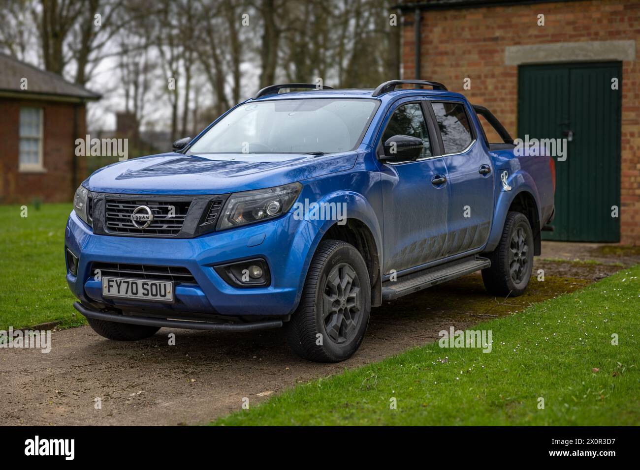 Nissan navara pick up hi res stock photography and images Alamy