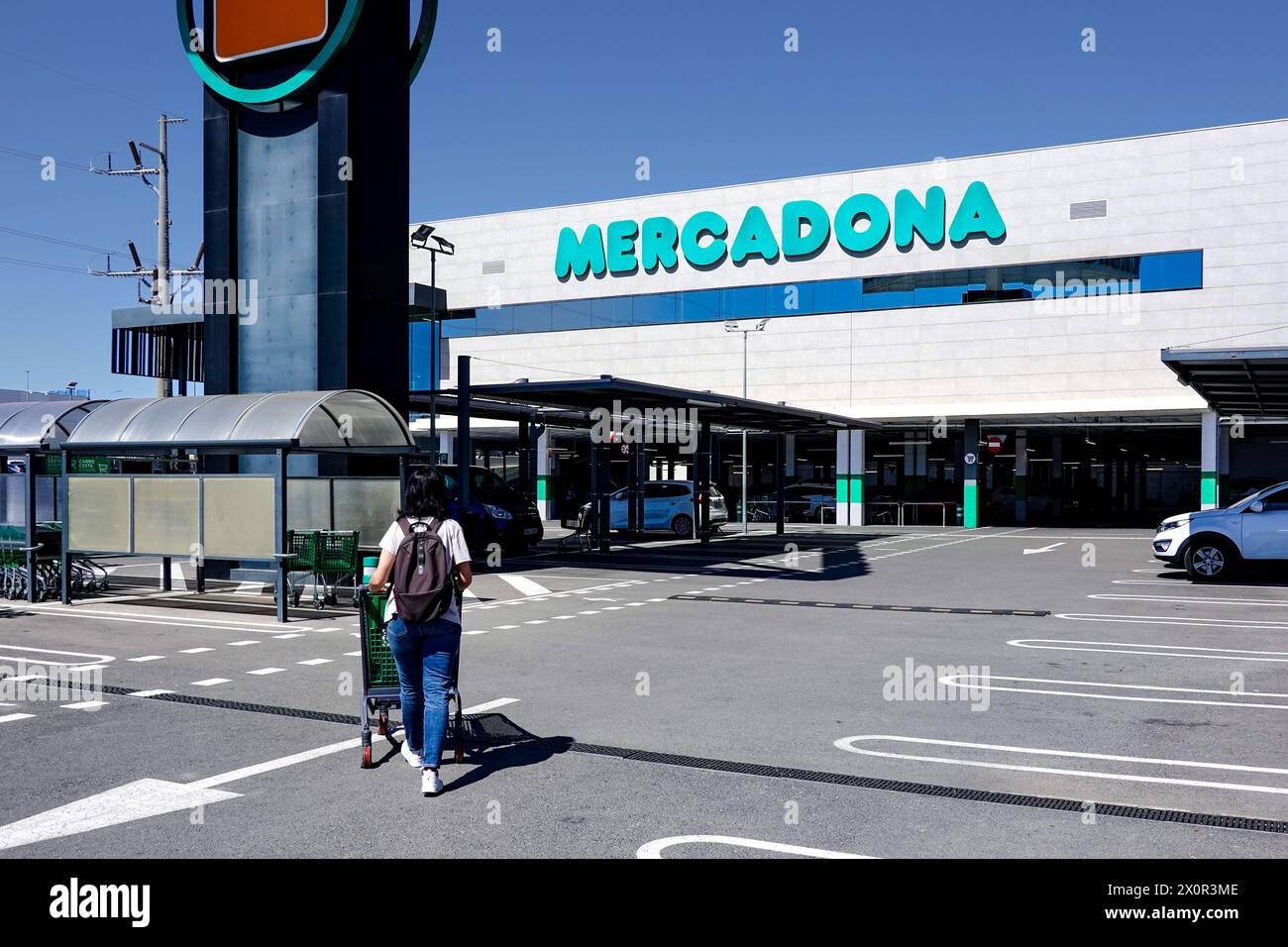 Finestrat, Spain - April 9, 2024: Mercadona store and parking. Buyer ...