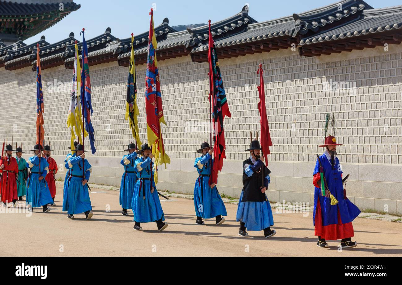 Seoul, South Korea. 13th Apr, 2024. South Korean guardians wearing ...