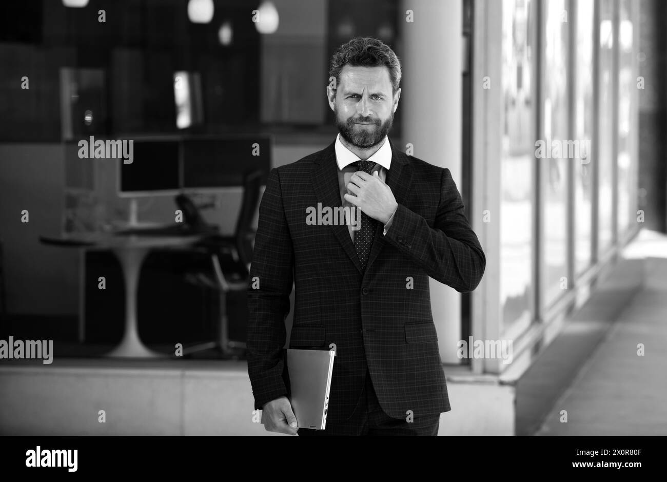 Suiting Trend Businessman Wear Classic Suit Business Formal Style
