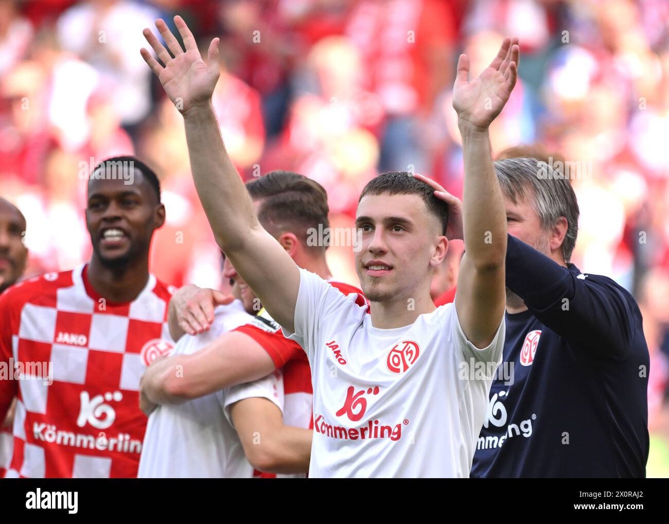 Mainz, Germany. 13th Apr, 2024. Soccer: Bundesliga, FSV Mainz 05 - TSG 1899 Hoffenheim, Matchday ...