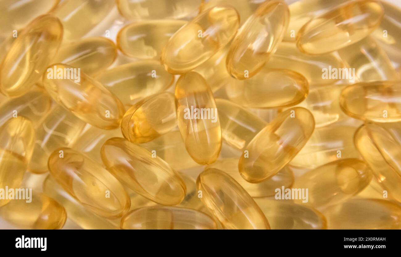 Fish oil capsules chemical hi-res stock photography and images - Alamy