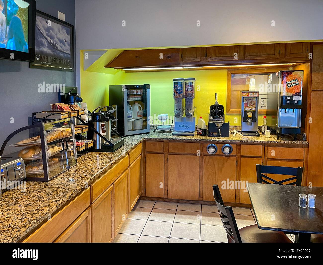 American hotel reception hi-res stock photography and images - Alamy