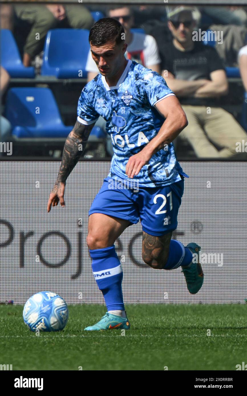 Gabriel Strefezza of Calcio Como during the Serie B BKT football match between Calcio Como and ...