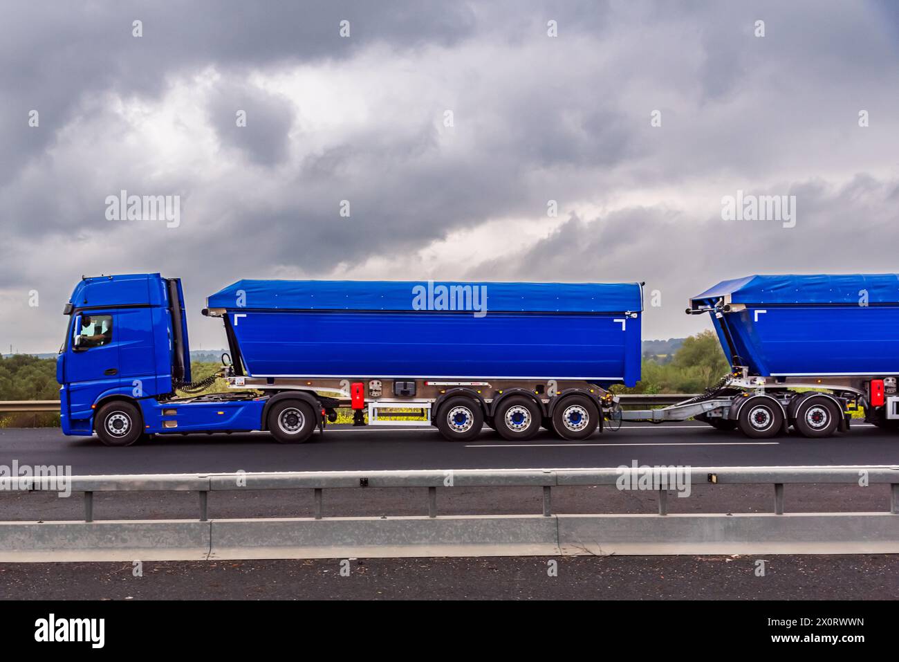 Semi trailer dump truck hi-res stock photography and images - Alamy