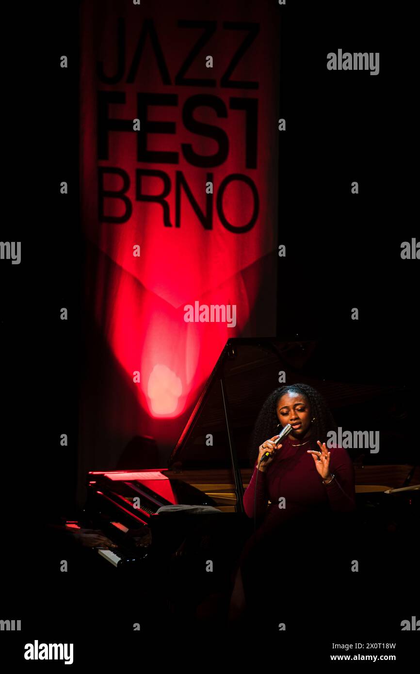 Samara joy singer hi-res stock photography and images - Alamy