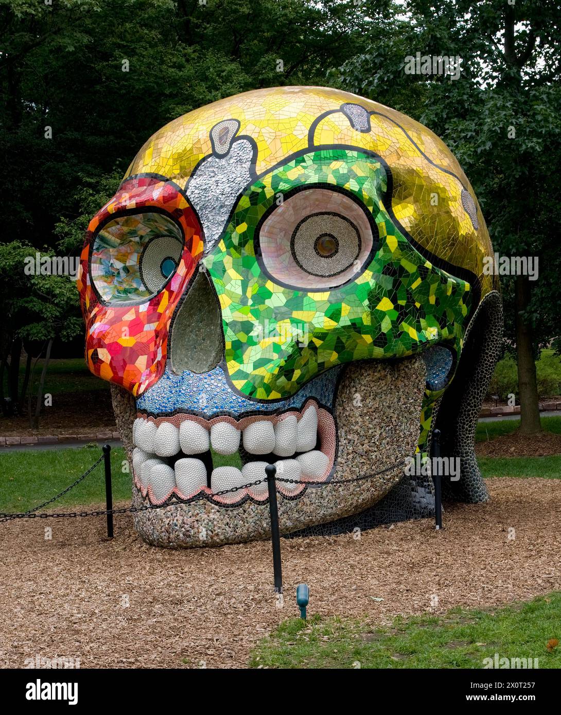 St. Louis, Missouri, USA. "La Cabeza" ("The Skull"), by Niki de Saint Phalle, 1999. Missouri ...