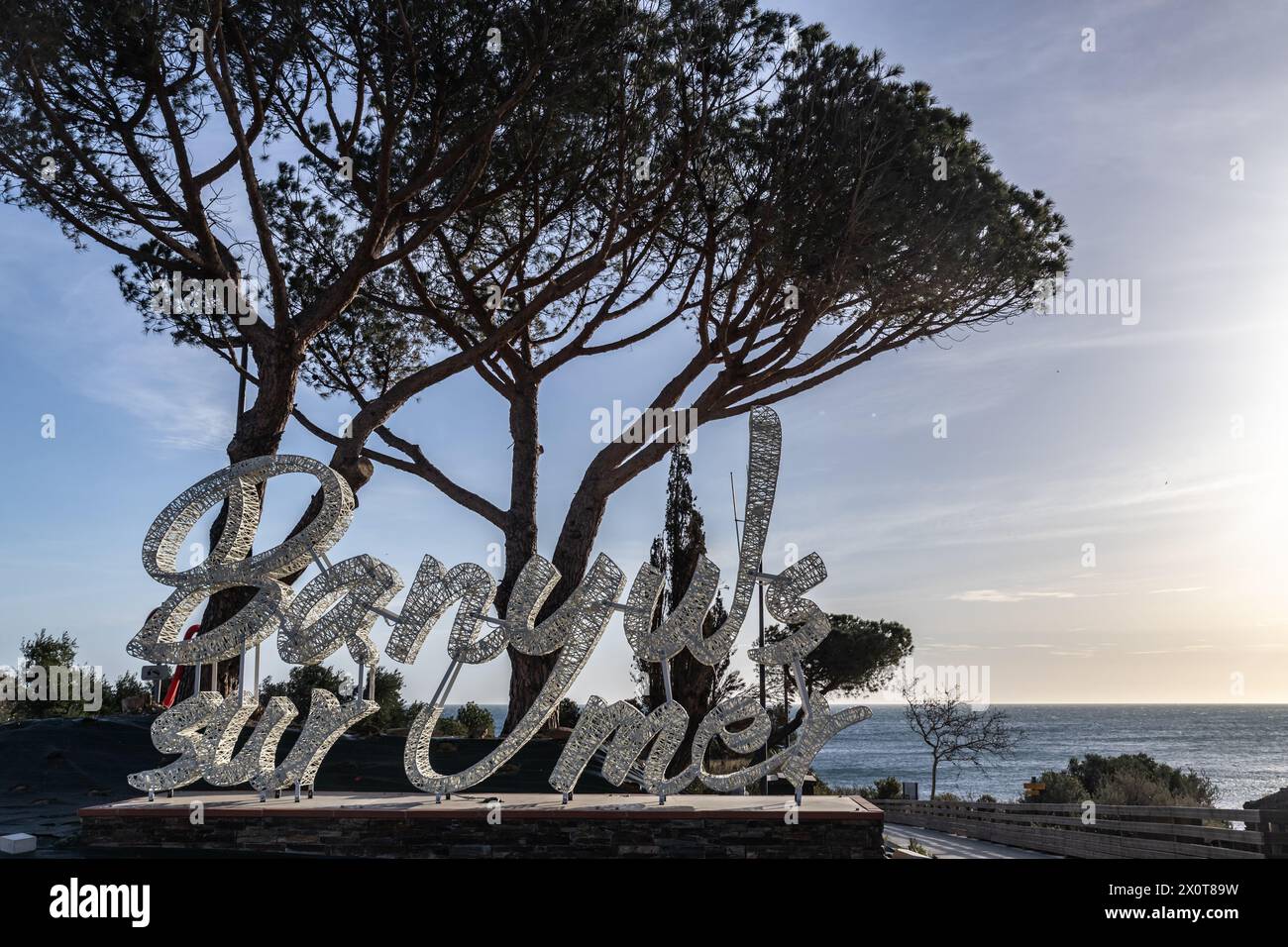 Symbole de l'entrée de la ville Stock Photo - Alamy