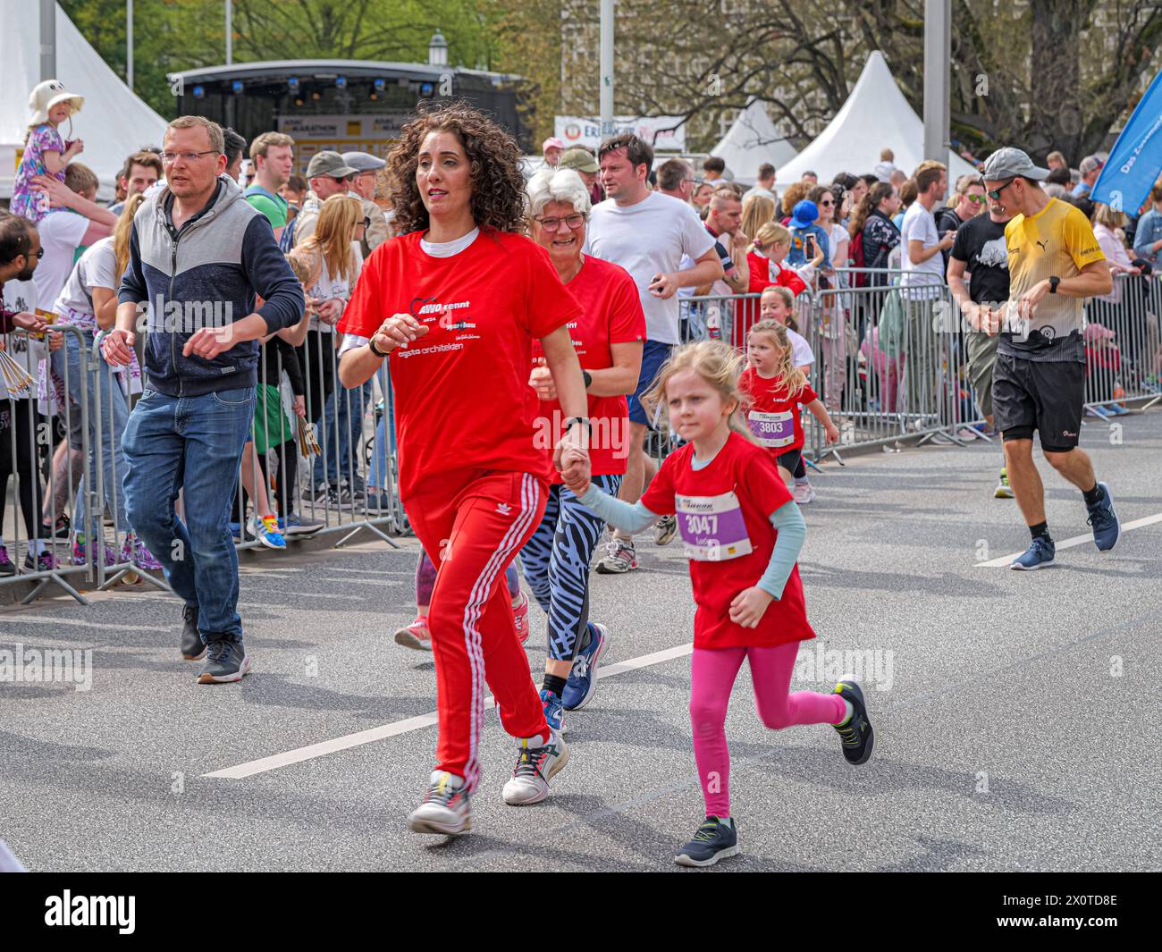 ADAC Marathon Hannover 2024 Familientag am Samstag mit Kinderläufen und ...
