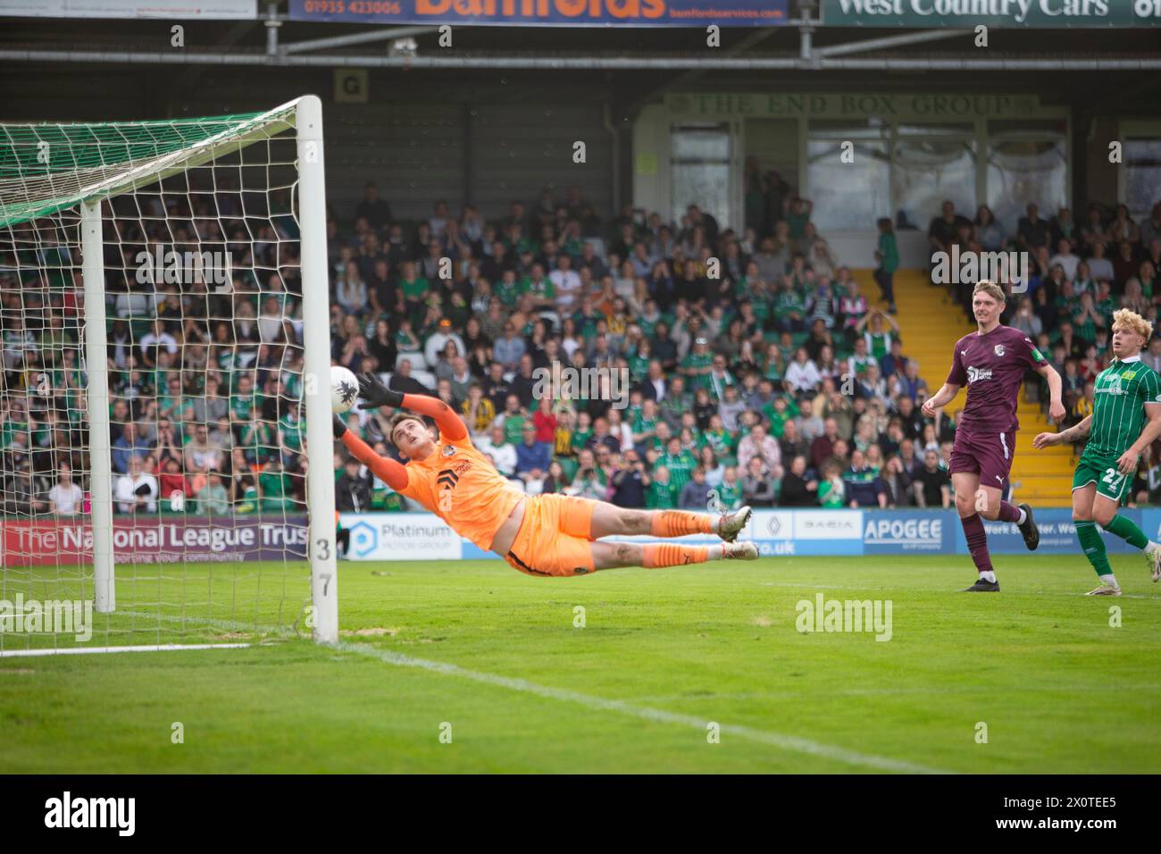 Rhys Byrne (on loan from Leyton Orient)y of Dartford makes double ...
