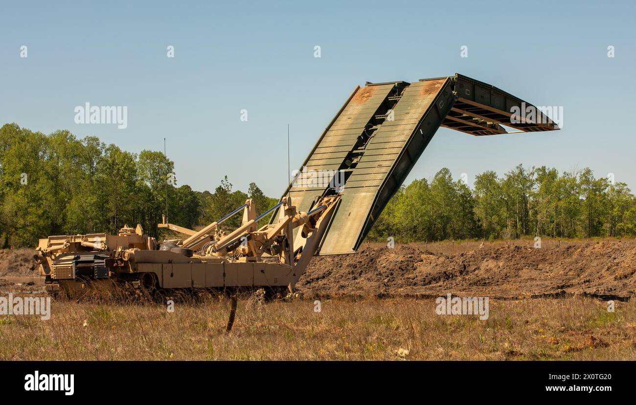 Assault tank combat vehicle hi-res stock photography and images - Alamy