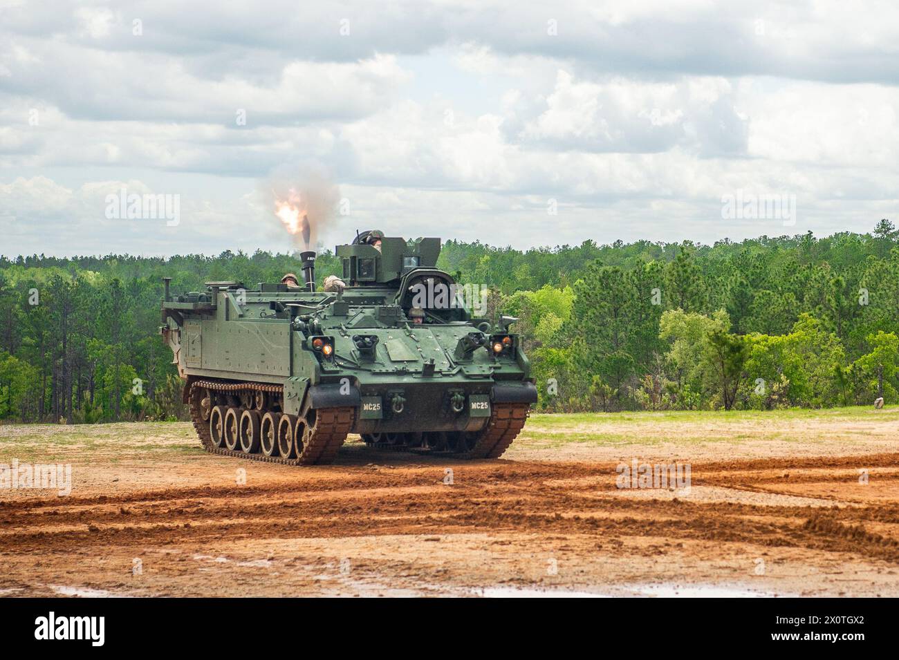 U.S. Army Soldiers from the 198th Infantry Brigade conduct the Mortars ...