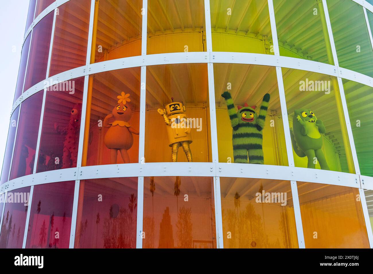 Muno, left, Foofa, Plex, Brobee, and Toodee of Yo Gabba Gabba pose ...