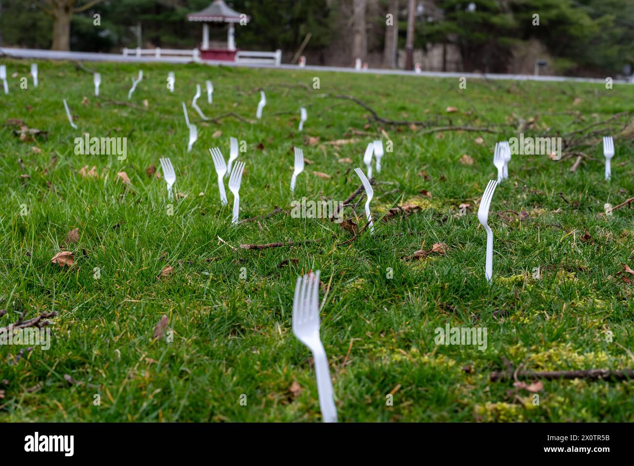 Grass lawn fork hi-res stock photography and images - Alamy