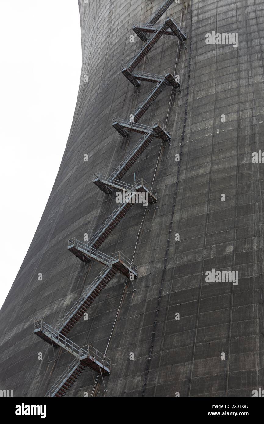 Cooling tower of the decommissioned Satsop Nuclear Power Plant looms ...