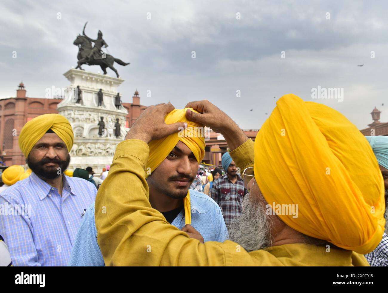 AMRITSAR, INDIA - APRIL 13: Volunteers of Akal Purakh Ki Fauj (APKF ...