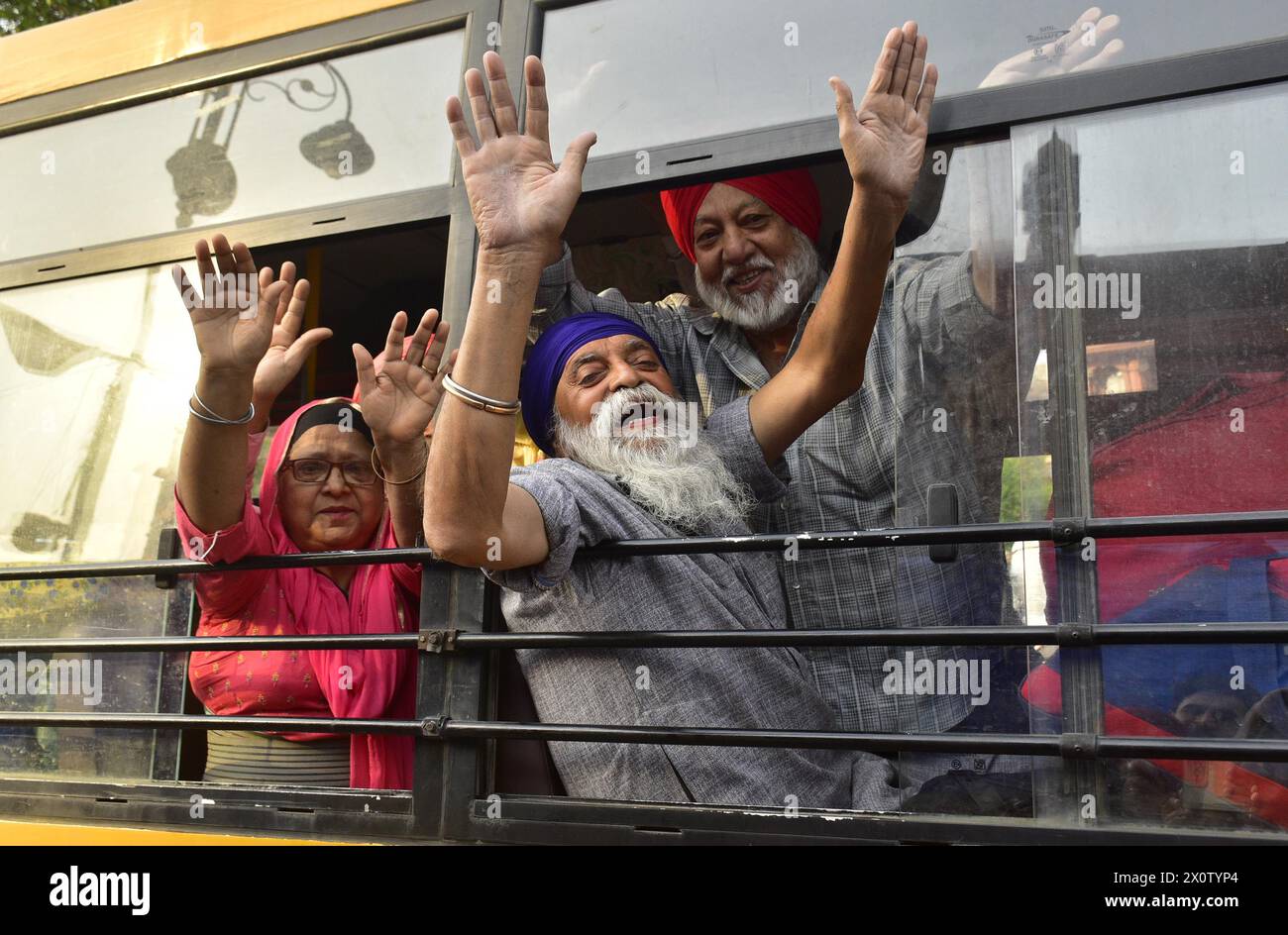 Buddhist communities hi-res stock photography and images - Alamy
